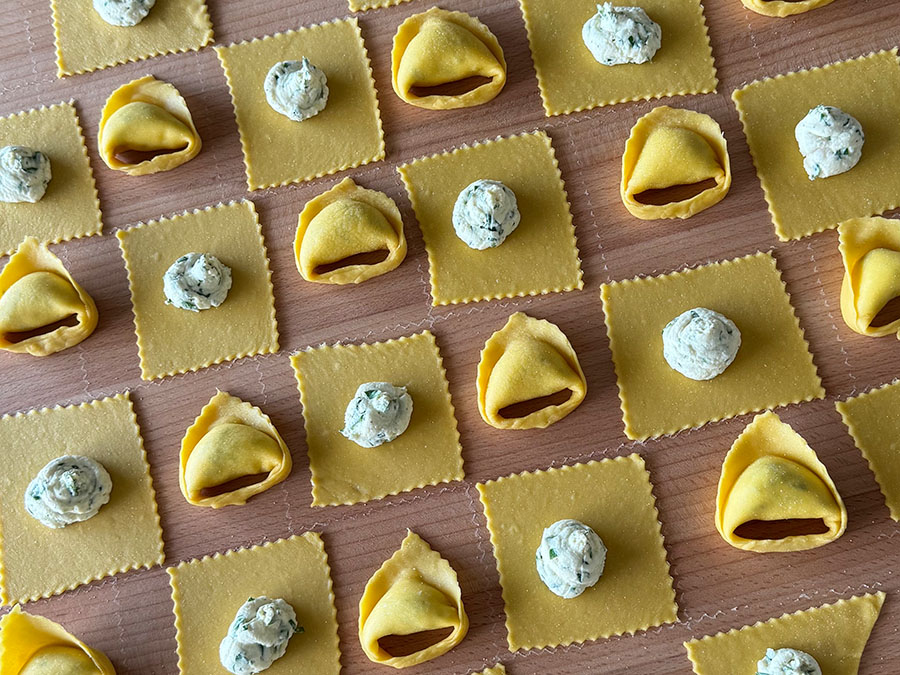 La pasta ripiena: tortelloni bolognesi e cappelletti romagnoli - La ...